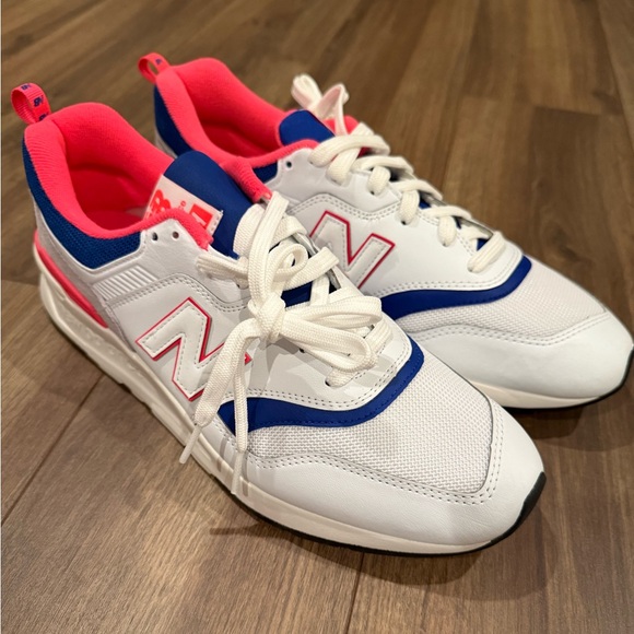 New Balance | Shoes | New Balance White And Hot Pink Athletic Shoes ...